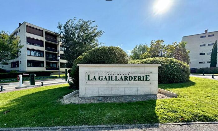 Appartement à vendre - Noisy-le-Roi - 4 pièces - 3 chambres