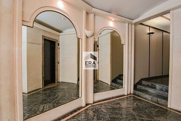 Appartement à vendre - Paris e , Montsouris, Dareau - 5 pièces - 4 chambres