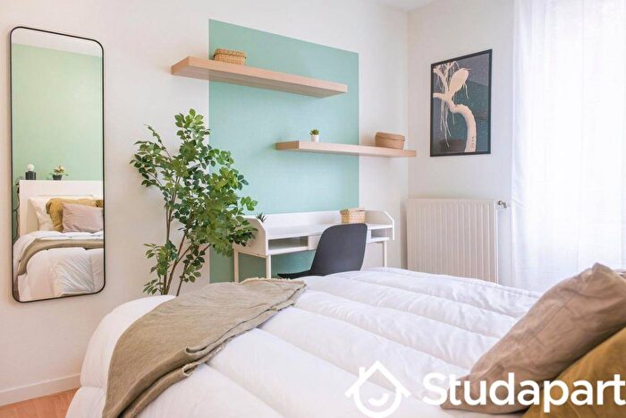 Appartement à louer - Nansouty, Saint Genès, Bordeaux - 1 pièce - 4 chambres