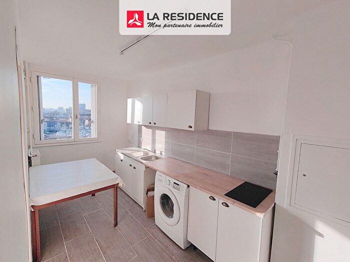 Appartement à vendre - Stains - 5 pièces - 3 chambres