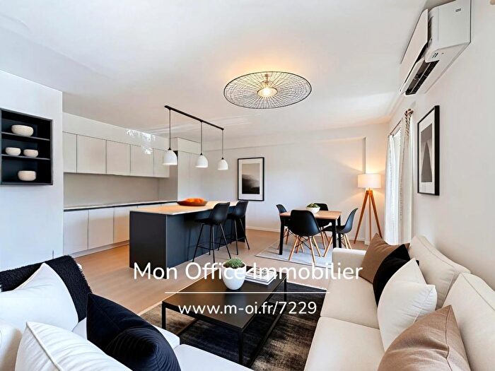 Appartement 3 pièces à vendre - Cogolin, Centre-ville, Subeiran, Pas de Grimaud