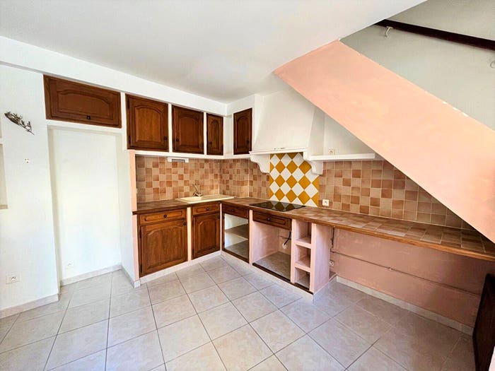 Maison 3 pièces à louer à Centre Ville, Saint-Maximin-la-Sainte-Baume