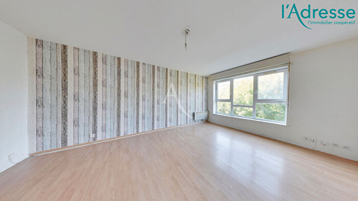 Noisy-le-Grand, Centre-ville : Appartement 3 pièces à vendre