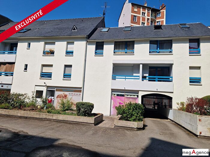 Appartement à vendre - Quartiers Centre, Saint-Hélier, Gare - 2 pièces - 1 chambre