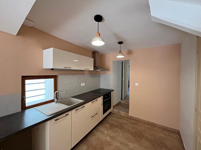 Maison à louer - Lasbordes - 4 pièces - 3 chambres