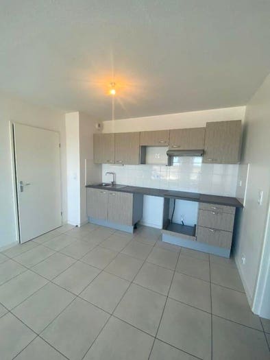 Le Bourg-Le Vieux Bourg, Lormont : Appartement 5 pièces à louer