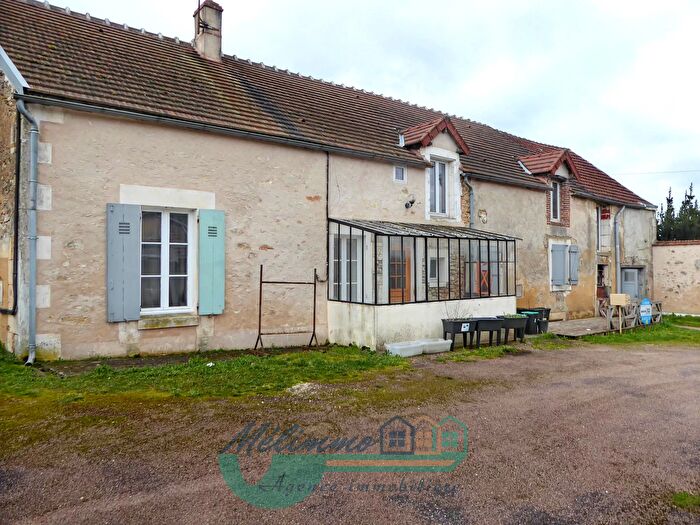 Maison à vendre - Ouanne - 4 pièces - 2 chambres