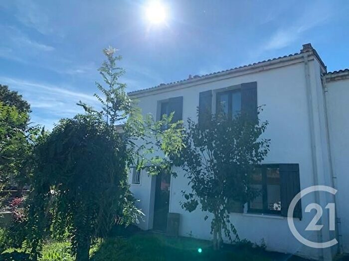 Maison à louer - La Roche-sur-Yon, Le Bourg sous la Roche - 6 pièces - 4 chambres