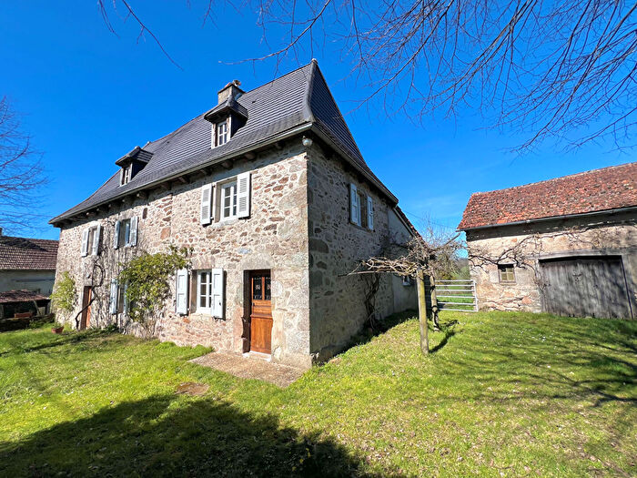Maison à vendre - Cassaniouze - 5 pièces - 3 chambres