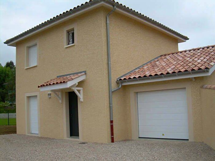 Maison 4 pièces à Villieu-Loyes-Mollon, à louer