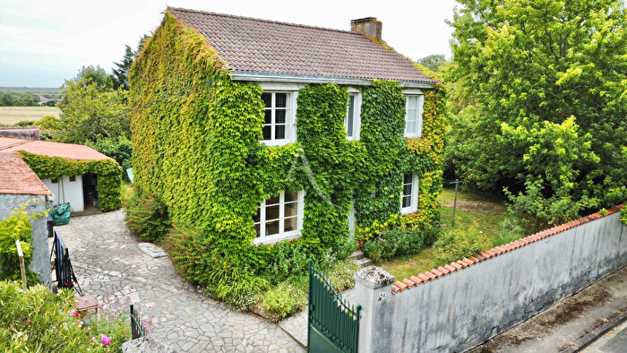 Maisons à vendre et appartements à louer - 1
