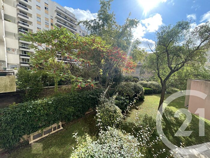 Appartement à vendre - Courbevoie, Gambetta, La Défense - 2 pièces - 1 chambre