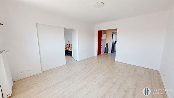 Échirolles, Villeneuve : Appartement 4 pièces à vendre