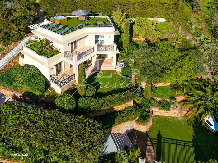 Maison à vendre - Mandelieu-la-Napoule - 5 pièces - 3 chambres