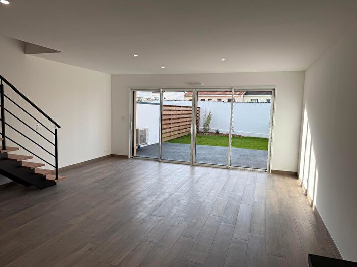 Maison à louer - Les Herbiers, Centre-ville, Le Grand Fief - 5 pièces - 3 chambres