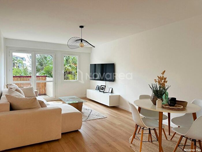 Appartement à louer - Pau, Centre-ville - 2 pièces - 1 chambre