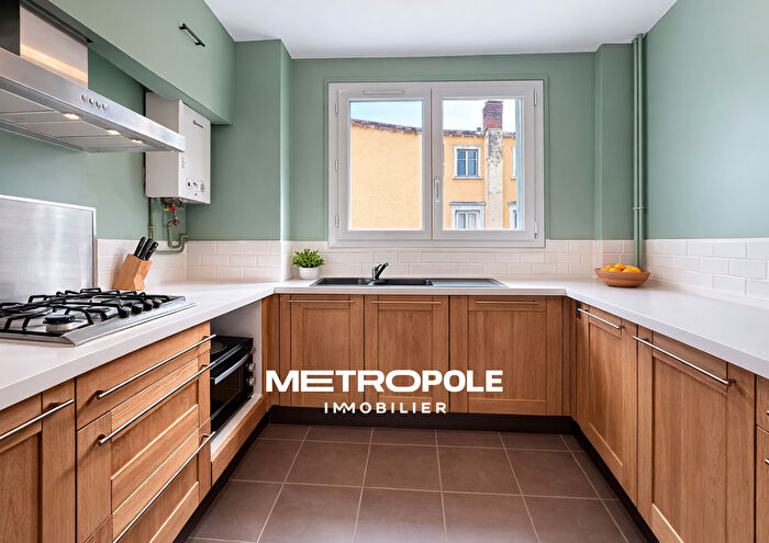 Appartement à louer - Tarare - 3 pièces - 2 chambres