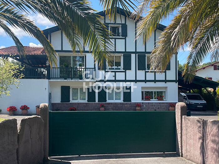 Maison à vendre - Ascain - 8 pièces - 6 chambres