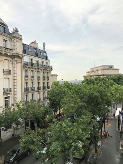 Appartement à louer - Porte Dauphine, Paris ème arrondissement - 3 pièces - 2 chambres