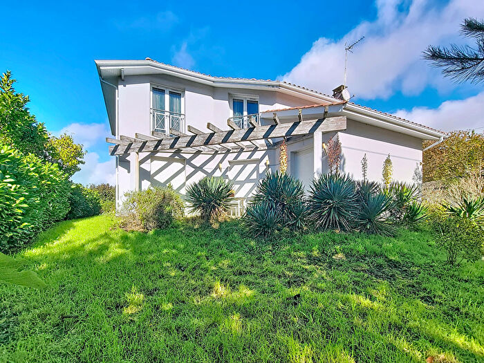 Maison à vendre - Ludon-Médoc - 5 pièces - 3 chambres