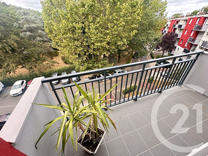Appartement 2 pièces à Sainte-Geneviève-des-Bois, Emile Zola, Bois Clairs, à vendre