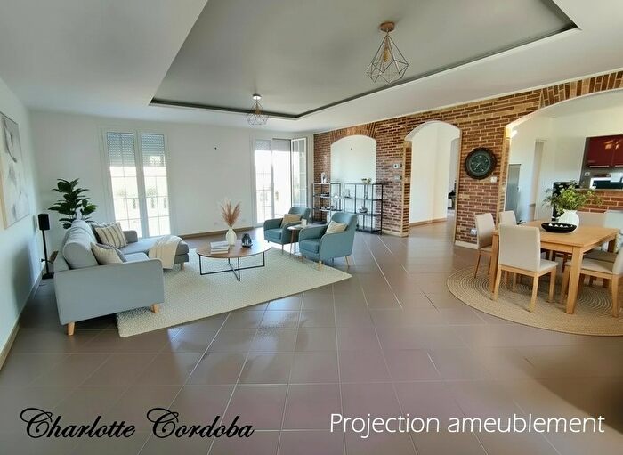 Maison à vendre - Feugarolles - 8 pièces - 5 chambres