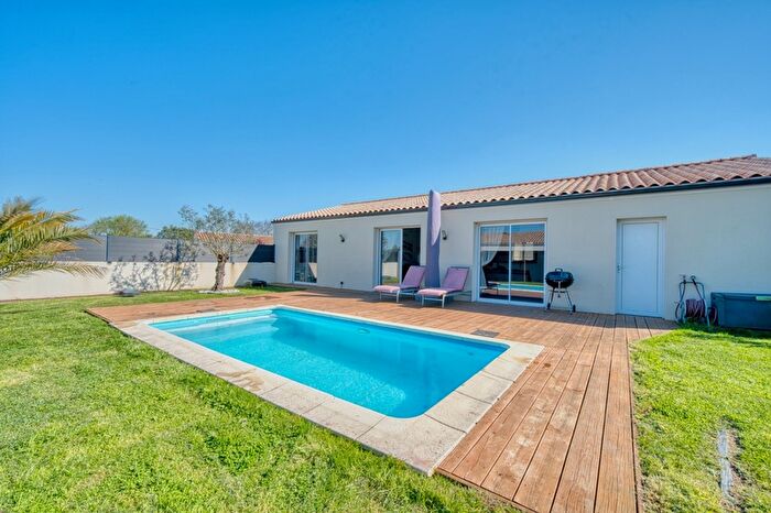 Maison à vendre - Saint-Agnant - 4 pièces - 3 chambres