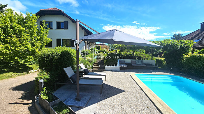 Maison 6 pièces à vendre à Saint-Genis-Pouilly