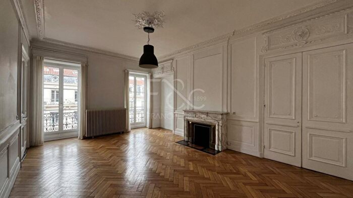 Appartement à louer - Foch, Lyon ème arrondissement - 5 pièces - 4 chambres