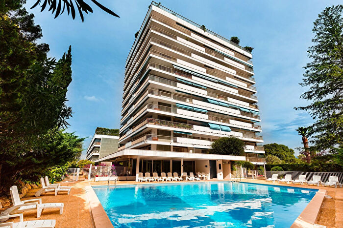 Appartement 2 pièces à vendre - Cannes, Californie Pezou