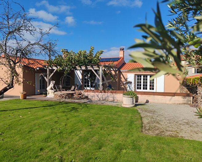 Maison à vendre - Le Loroux-Bottereau - 5 pièces - 3 chambres