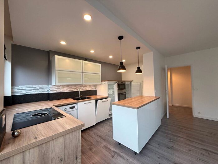 Appartement à louer - La Breche, Le Chesnay-Rocquencourt - 3 pièces - 2 chambres