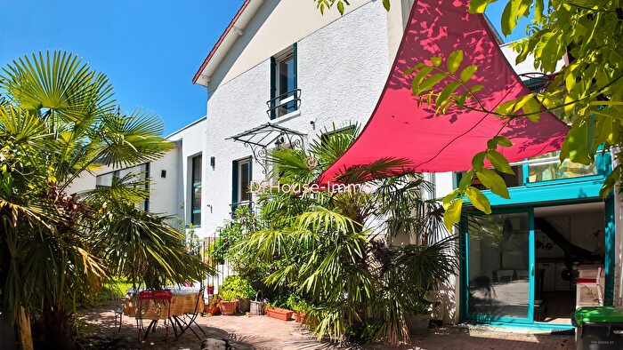 Maison 12 pièces à Le Perreux-sur-Marne, Centre-ville, Quais d'Argonne, à vendre