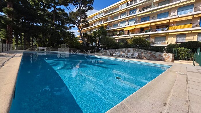 Cap-d'Ail : Appartement 4 pièces à louer