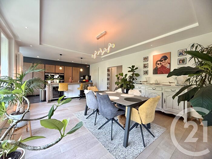Maisons-Laffitte, Est : Appartement 7 pièces à vendre