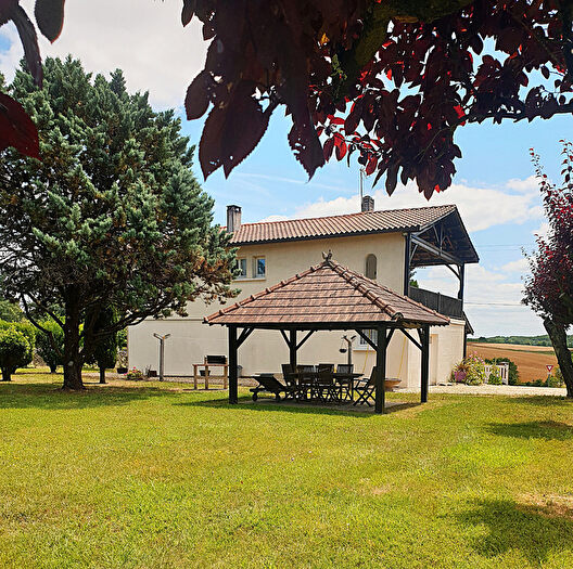 Chalais : Maison 6 pièces à vendre
