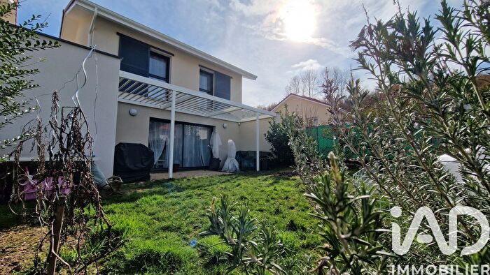 Maison à vendre - Saint-Victor-de-Cessieu - 4 pièces - 3 chambres