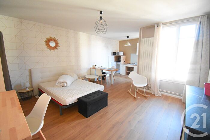 Appartement 1 pièce à Vichy, Coeur de Ville, à louer