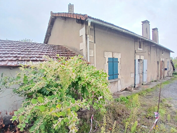 Maison à vendre - Genouillac - 4 pièces - 3 chambres