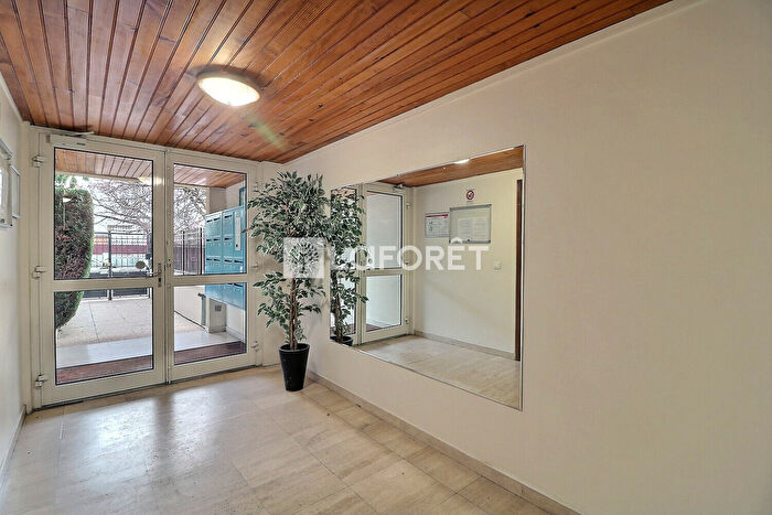 Appartement à vendre - Rueil-Malmaison, Mazurieres - 1 pièce