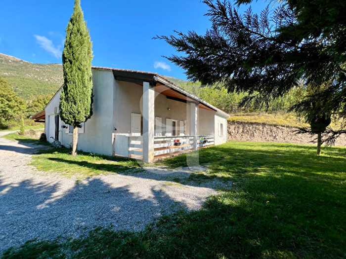 Maison à vendre - Bourdeaux - 10 pièces - 6 chambres