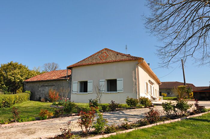 Maison 9 pièces à vendre à Aubeterre-sur-Dronne
