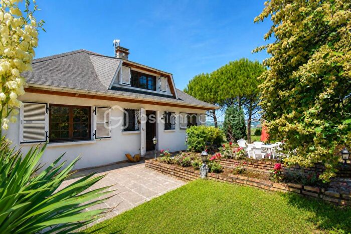Saint-Genix-sur-Guiers : Maison 6 pièces à vendre