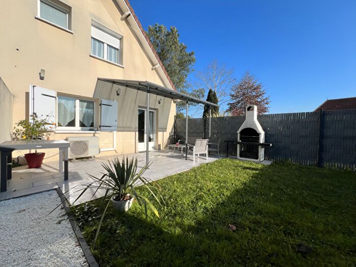 Maison 4 pièces à Artix, à louer