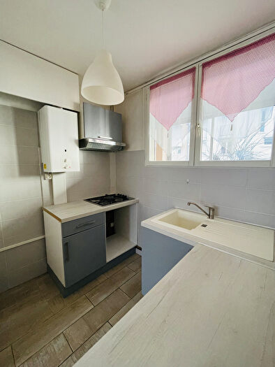 Maisons à vendre et appartements à louer - 1