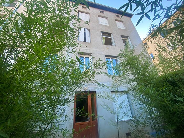Appartement 3 pièces à Saint-Étienne, Crêt de Roc, à vendre