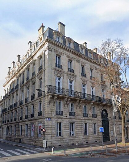 Appartement 4 pièces à Jardin Public, Bordeaux, à louer