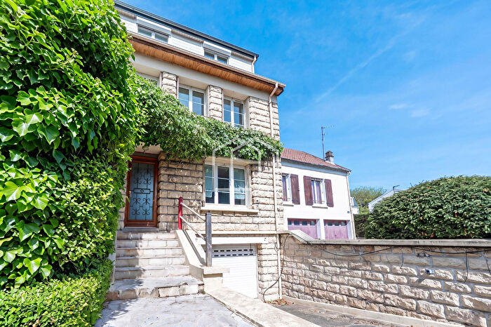 Suresnes, Liberté : Maison 7 pièces à vendre
