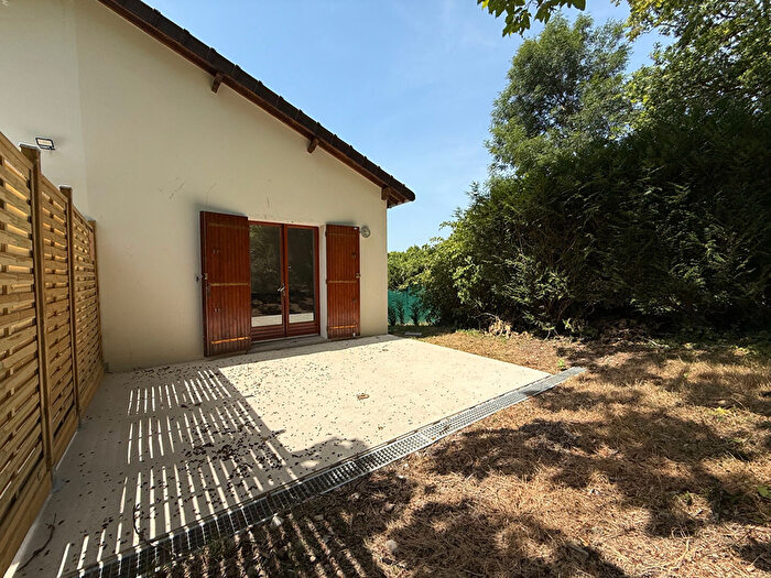 Brétigny-sur-Orge, Cendrennes, Bois de Châtres : Appartement 2 pièces à louer