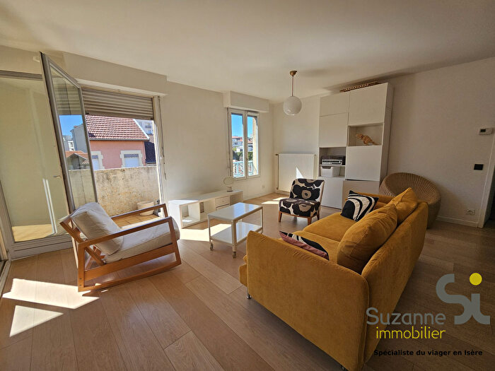 Appartement 4 pièces à Grenoble, Berriat, à louer